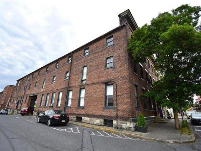 3 bedroom, Easton PA 18042 90232986