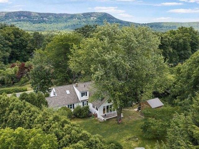 3 bedroom, Easthampton MA 01027 104193083
