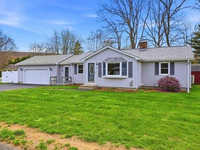 3 bedroom, Easthampton MA 01027 102410771