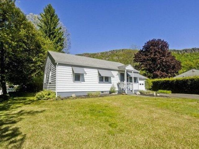3 bedroom, Easthampton MA 01027 103809904