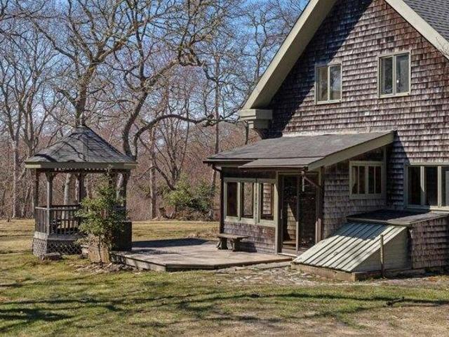 3 bedroom, Edgartown MA 02539 104188677