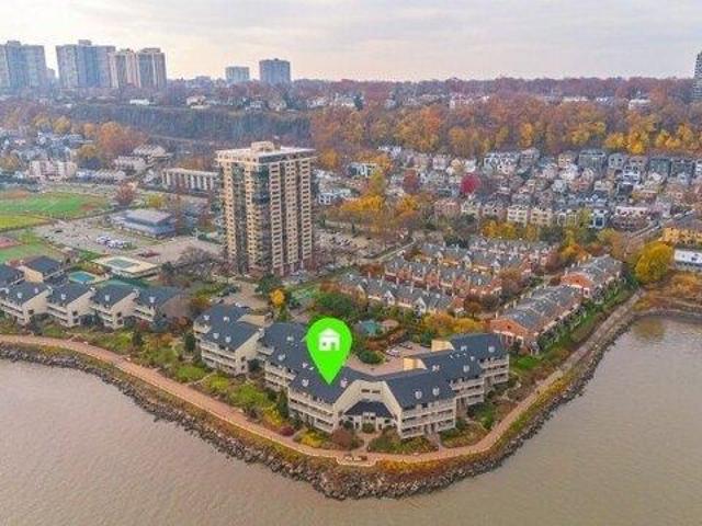 3 bedroom, Edgewater NJ 07020 103619338