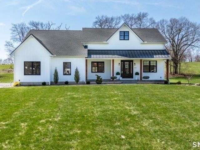 3 bedroom, Ellington CT 06029 103128500