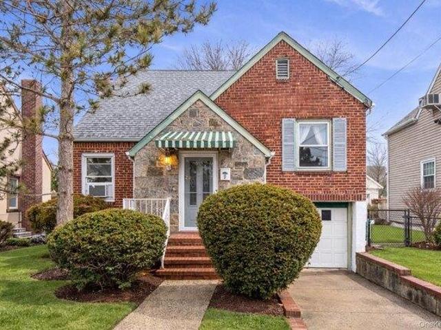 3 bedroom, Elmont NY 11003 LS101747708