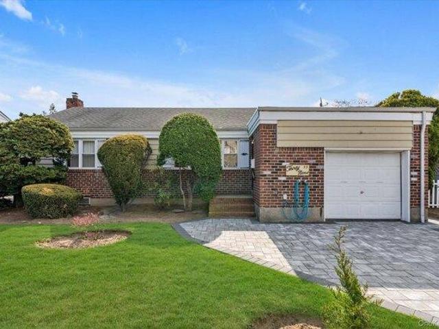 3 bedroom, Elmont NY 11003 LS101780856
