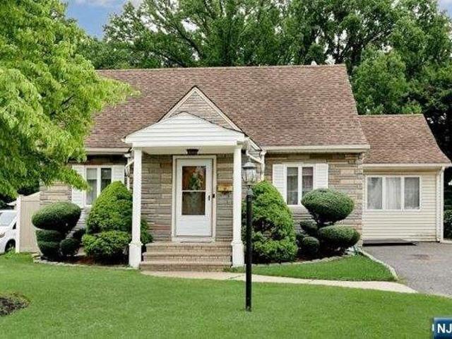 3 bedroom, Elmwood Park NJ 07407 104445099