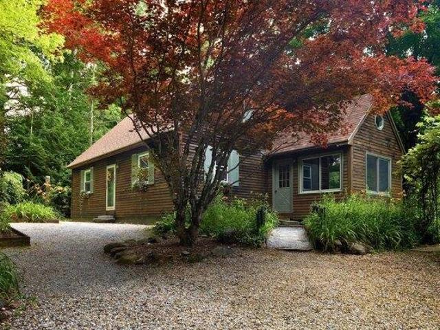 3 bedroom, Epsom NH 03234 104849750