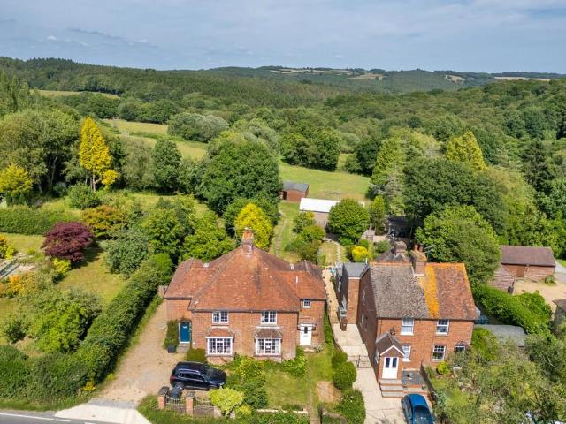 3 bedroom equestrian facility for sale
