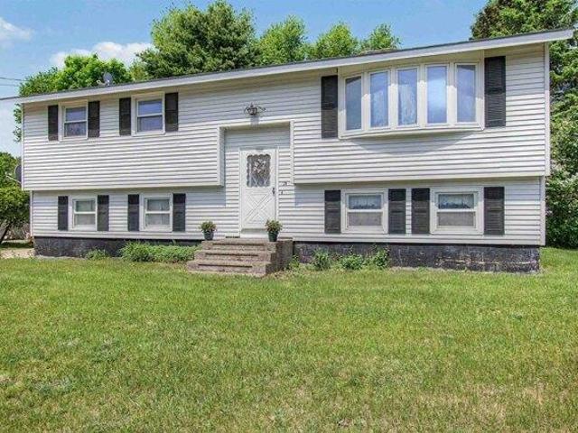 3 bedroom, Essex Junction VT 05452 104789554