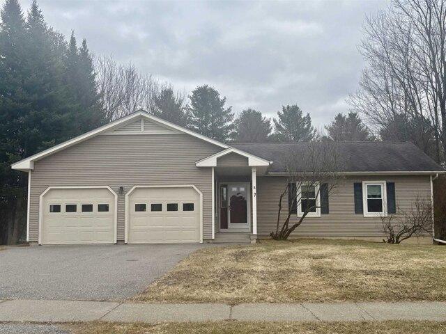 3 bedroom, Essex Junction VT 05452 102217717