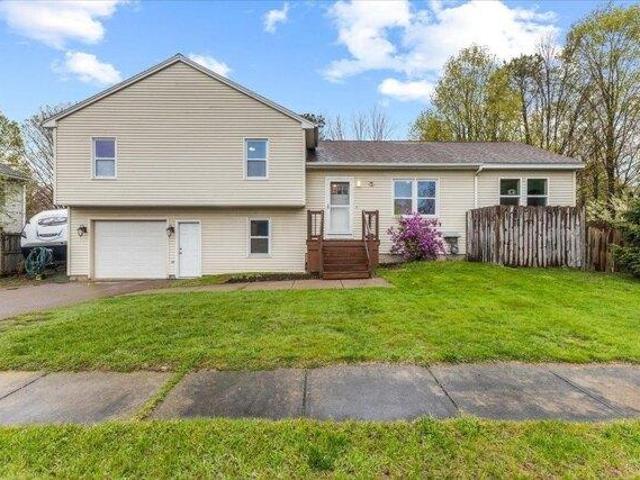 3 bedroom, Essex Junction VT 05452 102778389