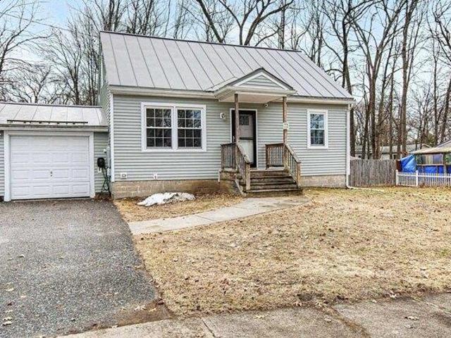3 bedroom, Essex Junction VT 05452 103125567