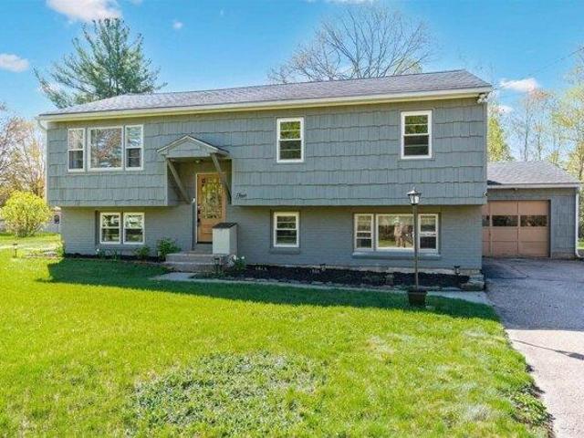 3 bedroom, Essex VT 05452 102729563