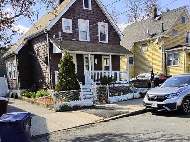3 bedroom, Everett MA 02149 105115786