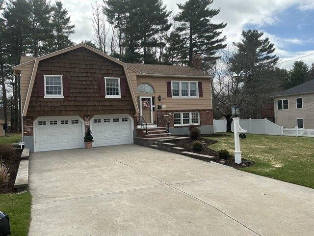 3 bedroom, Foxboro MA 02035 LS102779285