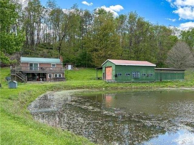 3 bedroom, Ford City PA 16226 103605133