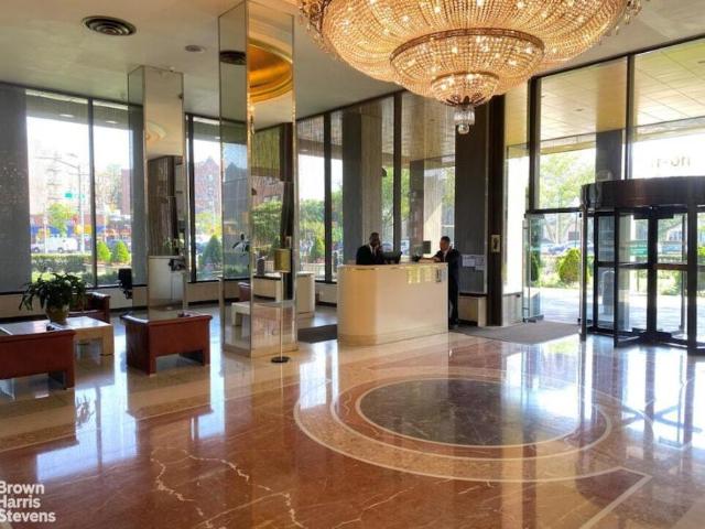 3 bedroom, Forest Hills NY LS97049156