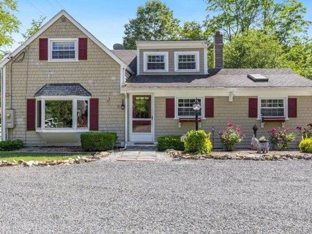 3 bedroom, Forestdale MA 02644 LS102729346