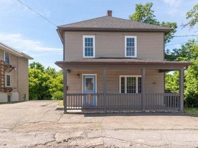 3 bedroom, Fort Kent ME 04743 103889482