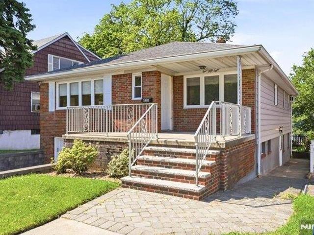 3 bedroom, Fort Lee NJ 07024 102826988