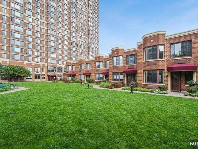 3 bedroom, Fort Lee NJ 07024 LS101662403