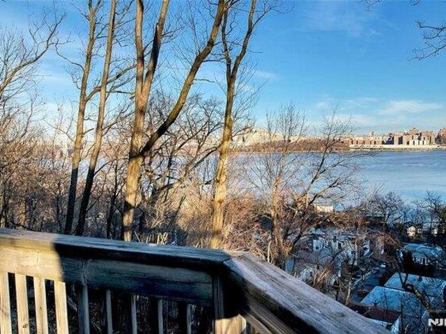 3 bedroom, Fort Lee NJ 07024 LS102762877