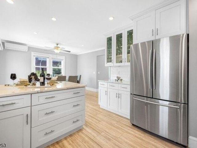 3 bedroom, Fort Lee NJ 07024 LS102254581