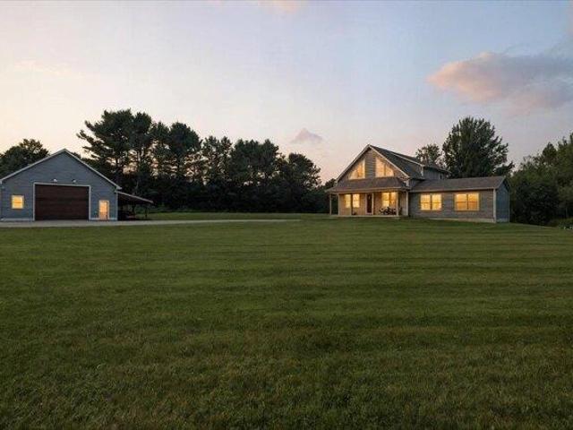 3 bedroom, Fairfax VT 05454 102214358