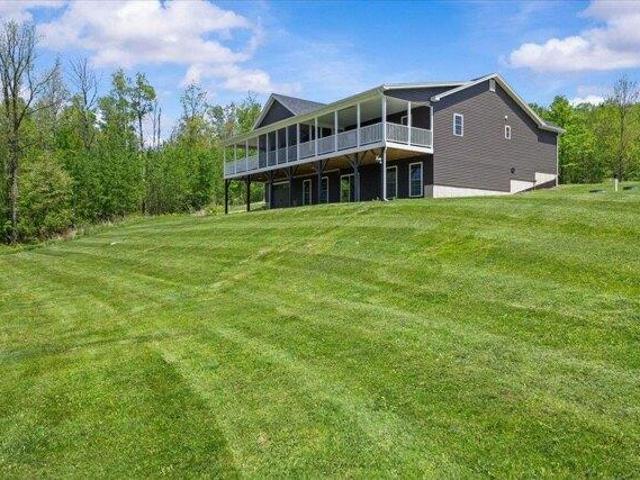 3 bedroom, Fairfax VT 05454 104608236