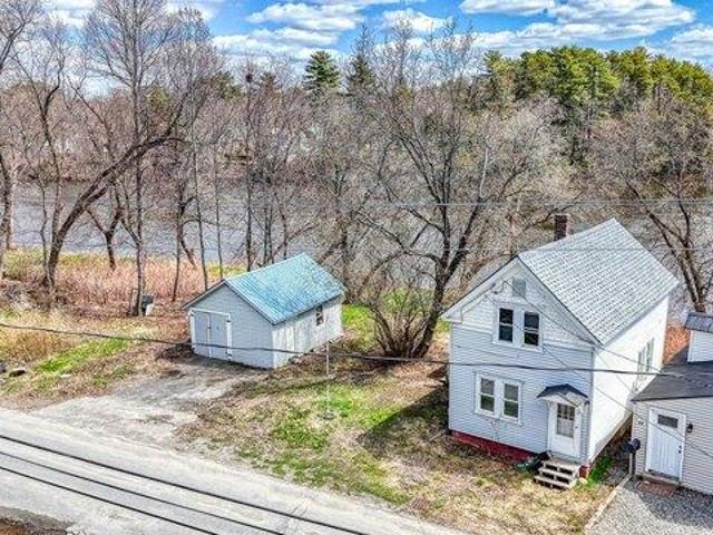 3 bedroom, Fairfield ME 04937 102118557
