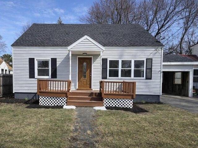 3 bedroom, Fairfield ME 04937 102447782