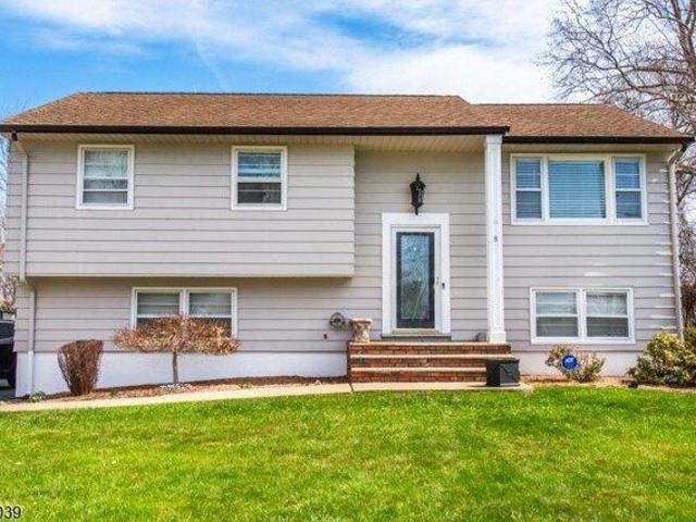 3 bedroom, Fairfield NJ 07004 102762652