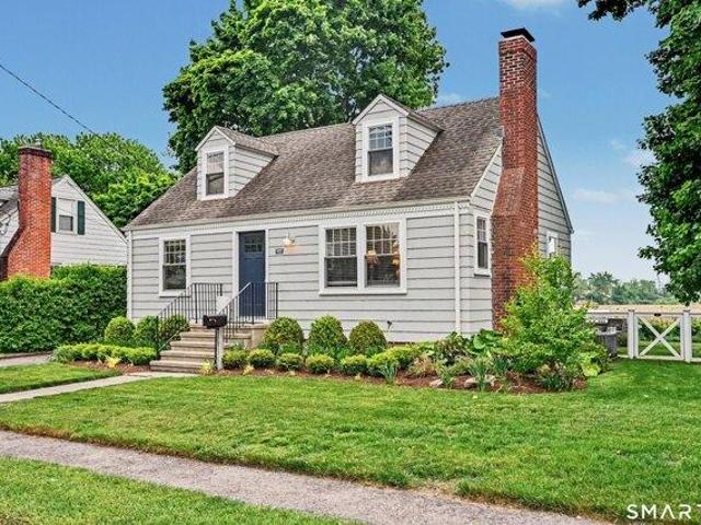 3 bedroom, Fairfield CT 06824 LS102778487