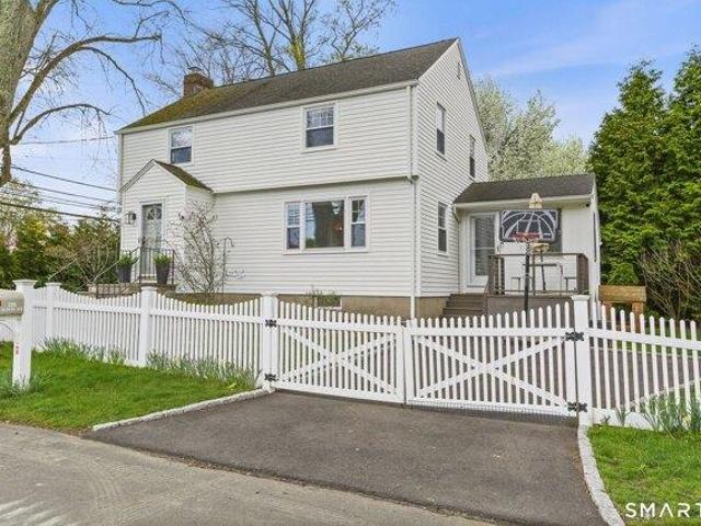 3 bedroom, Fairfield CT 06824 102154030