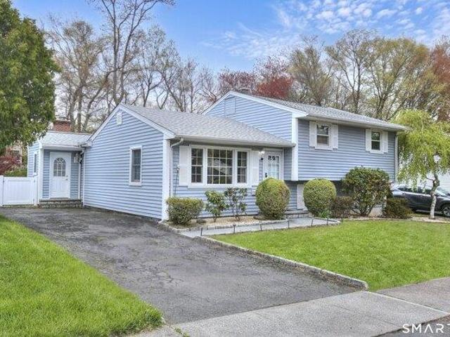 3 bedroom, Fairfield CT 06824 102585610