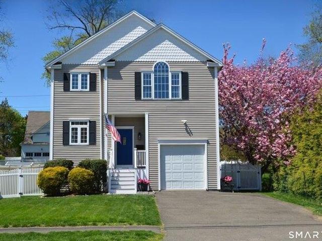 3 bedroom, Fairfield CT 06824 102762375