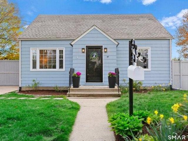 3 bedroom, Fairfield CT 06824 102779610