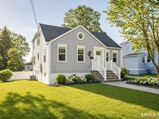 3 bedroom, Fairfield CT 06824 104264550