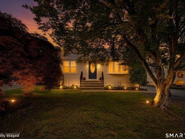 3 bedroom, Fairfield CT 06825 LS102707935