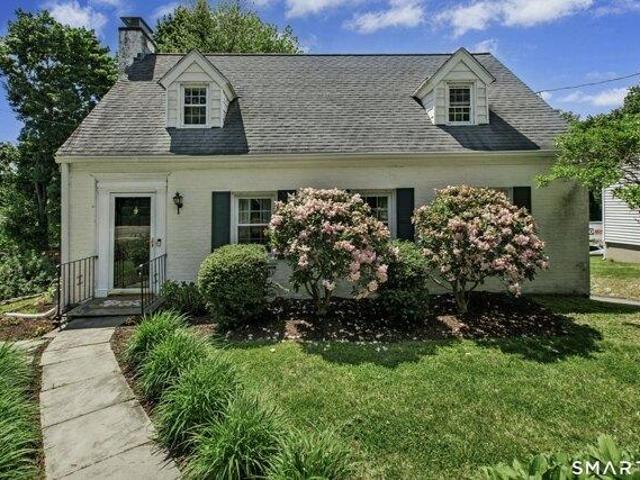 3 bedroom, Fairfield CT 06825 LS102724096