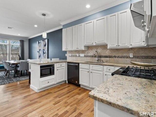 3 bedroom, Fairfield CT 06825 102312774