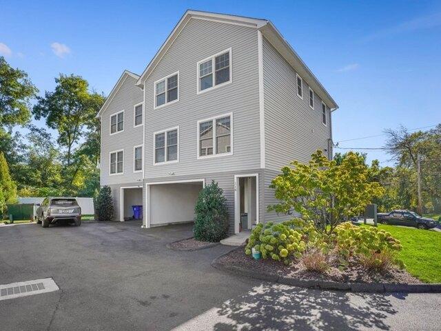 3 bedroom, Fairfield CT 06825 102708195