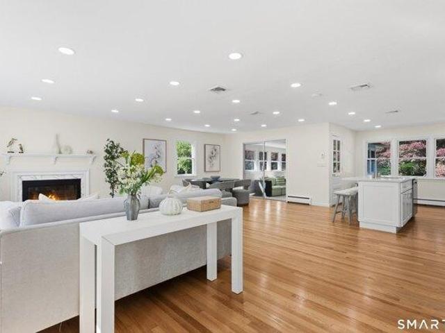 3 bedroom, Fairfield CT 06825 104604391