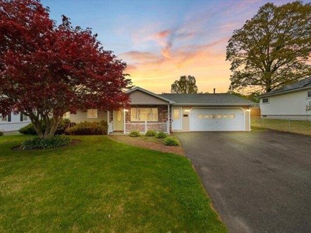 3 bedroom, Fall River MA 02723 102635058