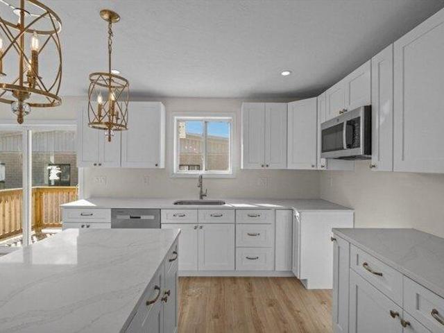 3 bedroom, Fall River MA 02723 104191252