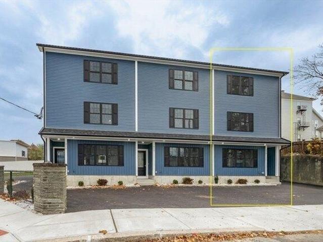 3 bedroom, Fall River MA 02723 105191241