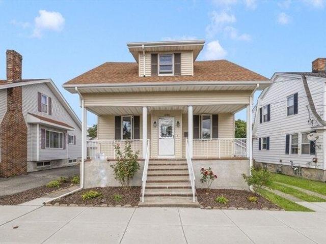 3 bedroom, Fall River MA 02720 102779370