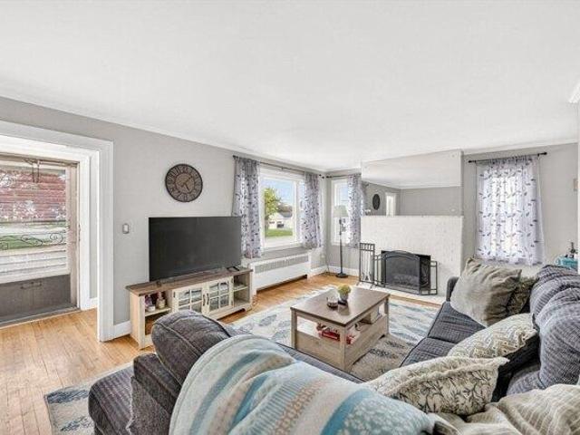 3 bedroom, Fall River MA 02720 104790886