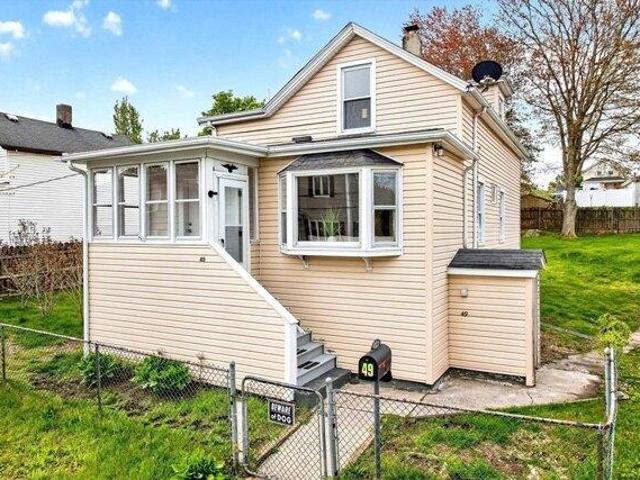 3 bedroom, Fall River MA 02721 104478327