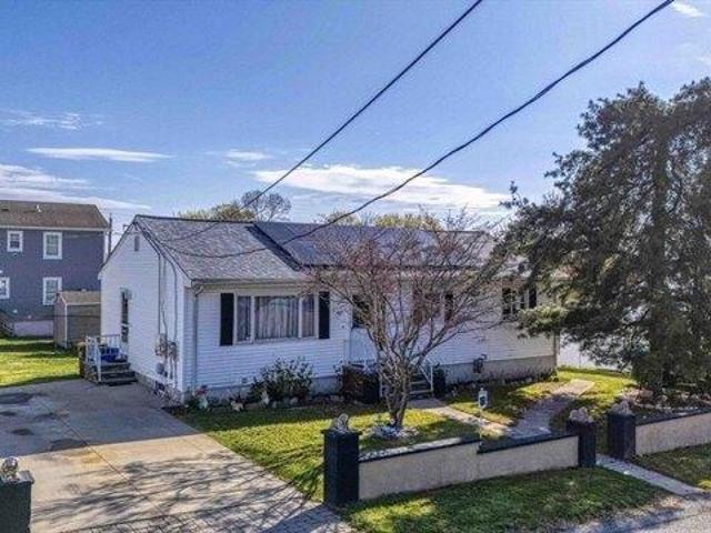 3 bedroom, Fall River MA 02721 104512952